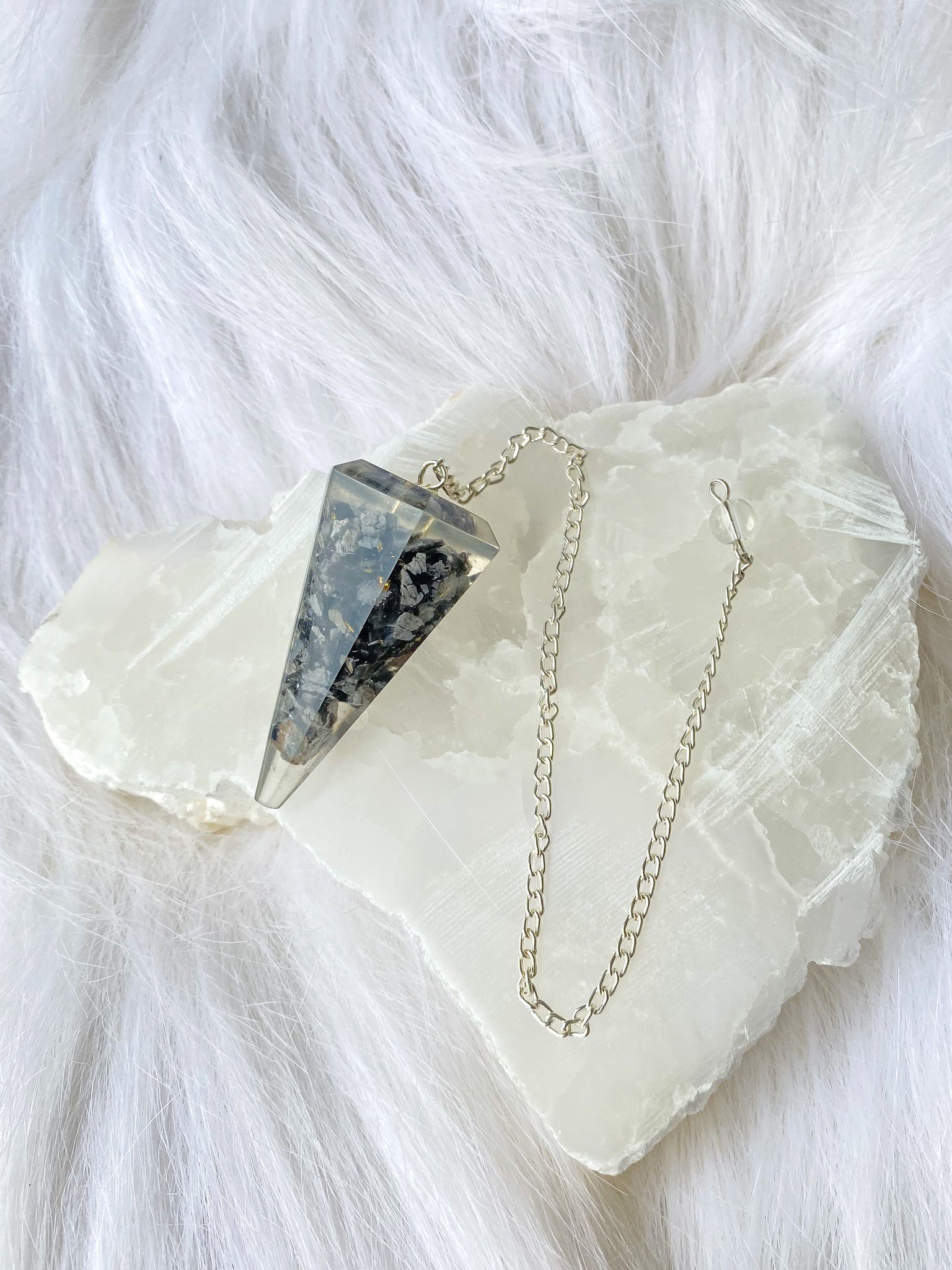 Crystal Pendulum – Buy Online Crystal Pendulum in Bulk, Wholesale — Aus ...
