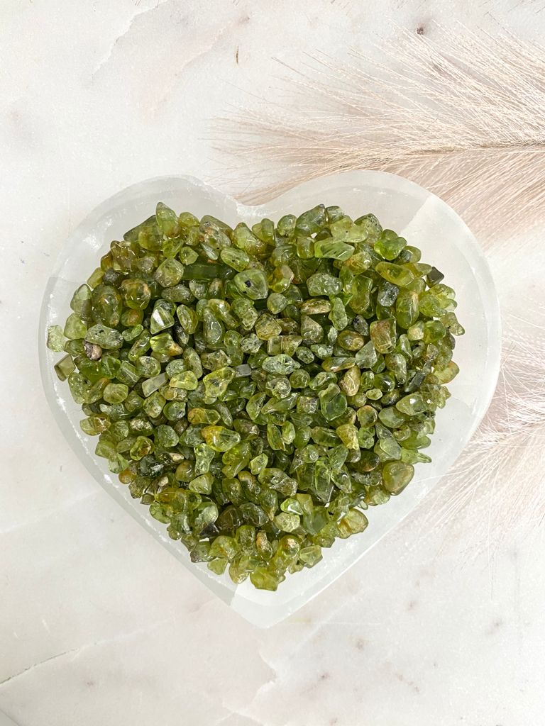 Peridot Chips - 1kg — Aus Crystals
