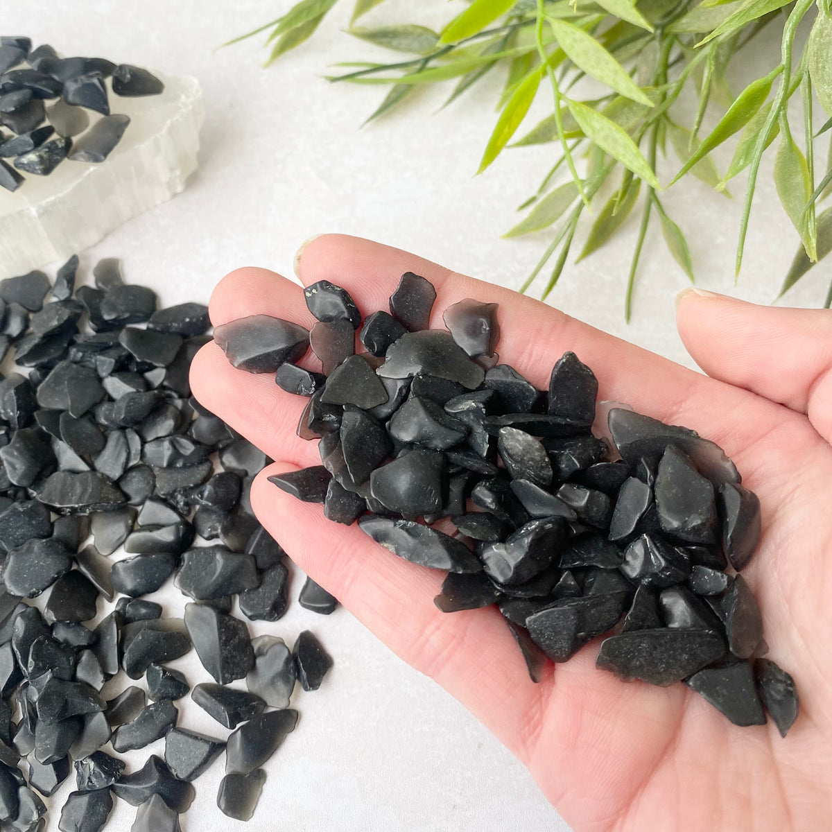 Black Obsidian Chips 1KG — Aus Crystals